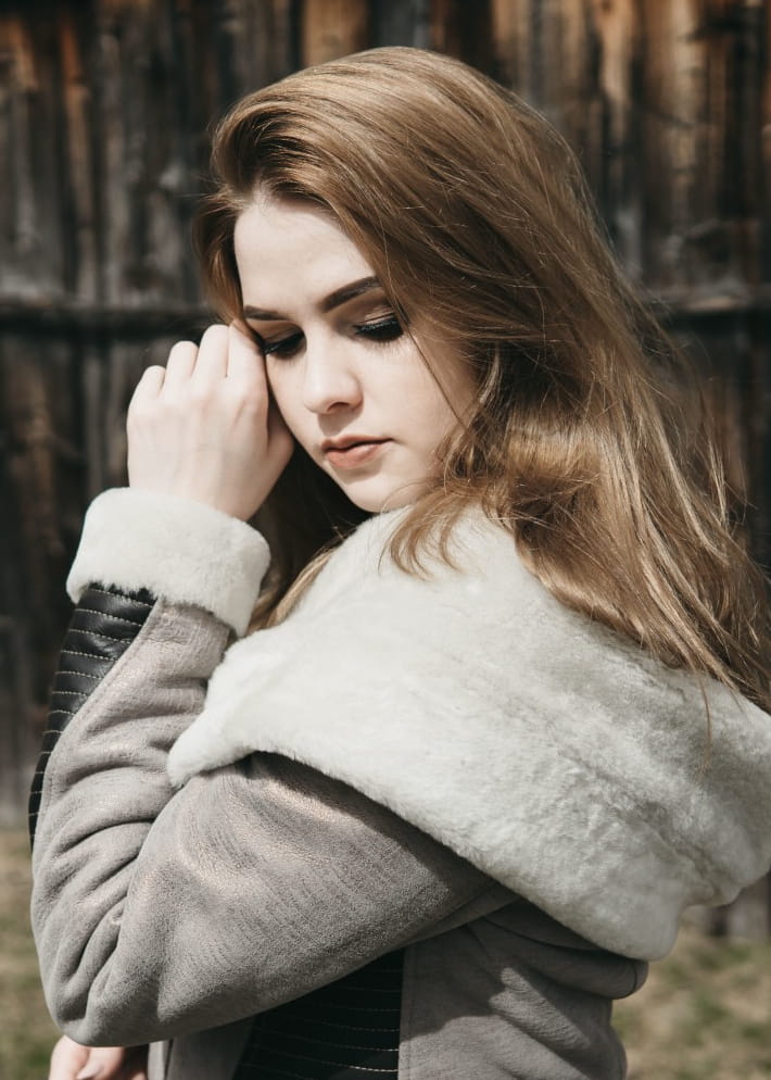 Kożuch damski z kapturem beżowy Lena | Alaska-Shop.com