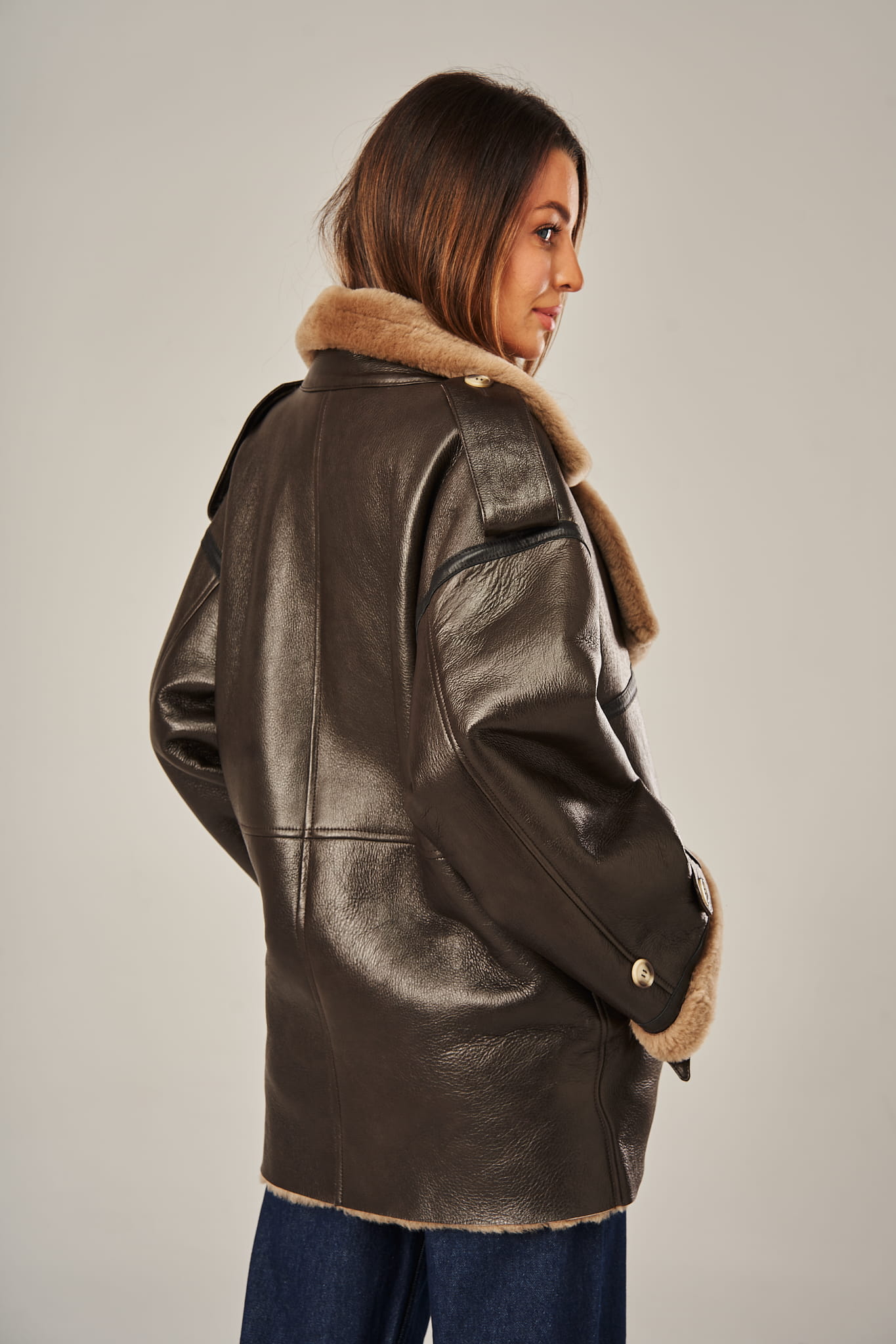 Kożuch damski cappuccino oversize AKD-99OV | Alaska-Shop.com